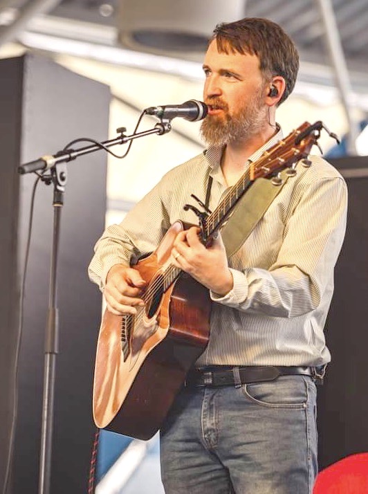 Enda Reilly to perform at Minerva’s Roxy Theatre | News, Sports, Jobs ...